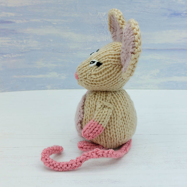 Wee Woolly Wonderfuls - Mabel The Mouse Knitting Pattern ...