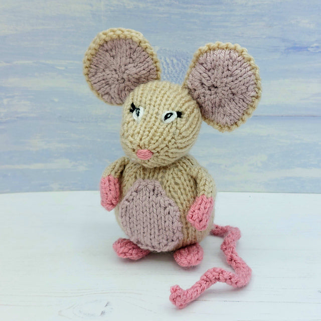 Wee Woolly Wonderfuls - Mabel The Mouse Knitting Pattern ...